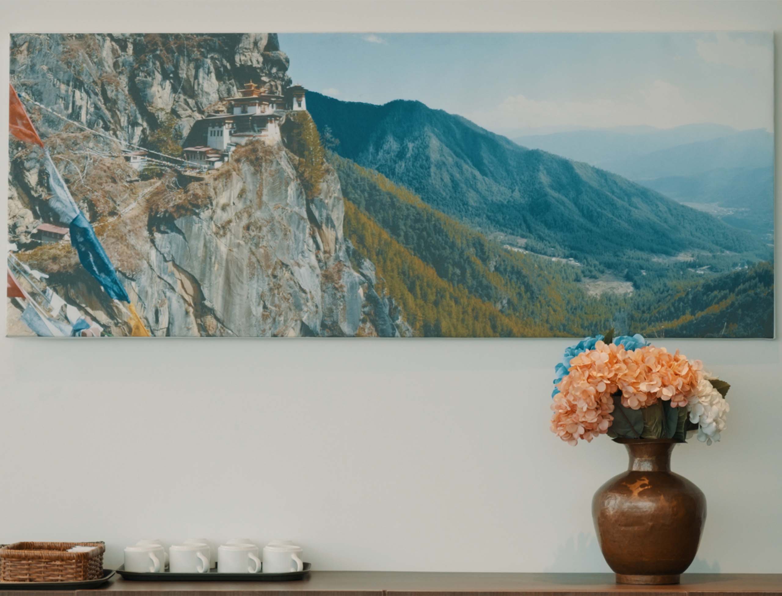Lhaki Hotel – Welcomes you to the wonderful land of Thunder Dragon